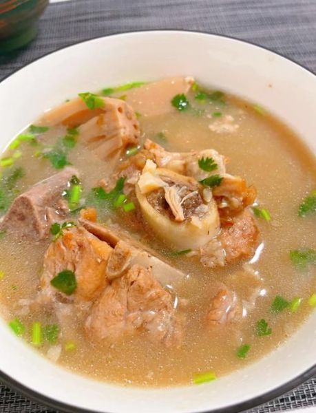 莲藕排骨汤怎么做_莲藕排骨的家常做法大全-第1张图片-山城妙识 莲藕排骨汤怎么做_莲藕排骨的家常做法大全-第1张图片-山城妙识