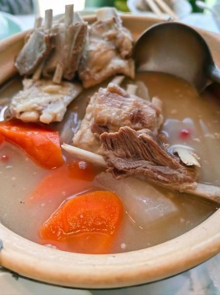 炖羊排骨怎样炖才好吃_羊排骨炖多久才软烂-第1张图片-山城妙识