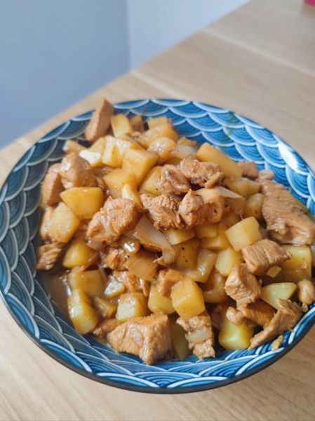 鸡肉炖土豆怎么做好吃_家常鸡肉炖土豆的做法-第2张图片-山城妙识