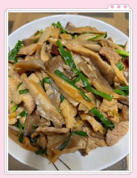 野蘑菇炒肉怎么做_野蘑菇炒肉用焯水吗-第3张图片-山城妙识 野蘑菇炒肉怎么做_野蘑菇炒肉用焯水吗-第3张图片-山城妙识