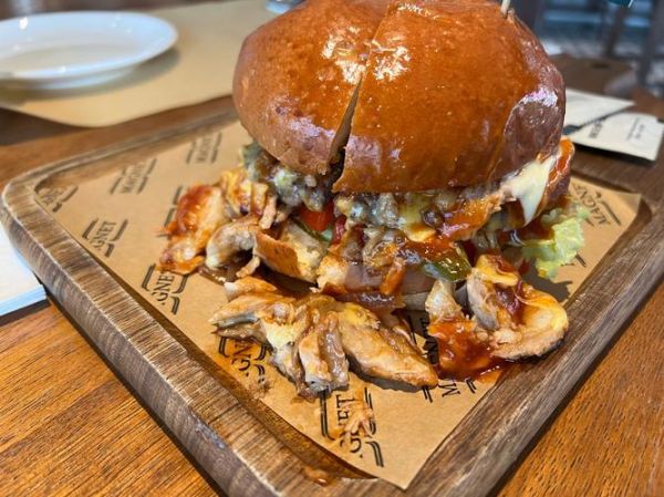 汉堡图片高清真实_如何拍出诱人质感-第3张图片-山城妙识 汉堡图片高清真实_如何拍出诱人质感-第3张图片-山城妙识