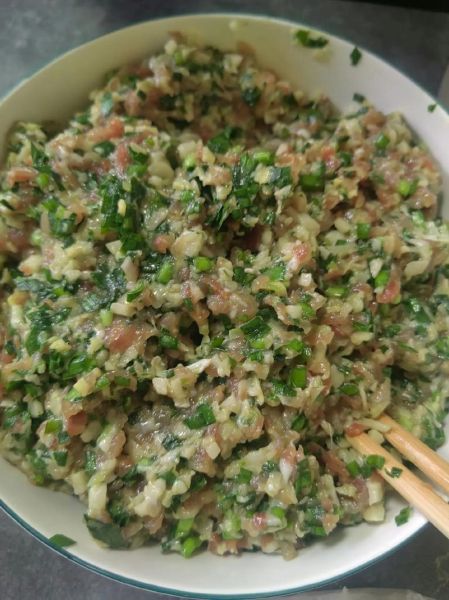 韭菜猪肉饺子怎么调馅_韭菜猪肉饺子馅要不要焯水-第3张图片-山城妙识 韭菜猪肉饺子怎么调馅_韭菜猪肉饺子馅要不要焯水-第3张图片-山城妙识