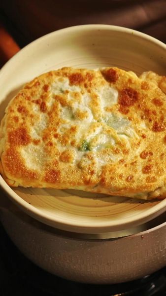 韭菜鸡蛋盒子怎么做_韭菜鸡蛋盒子怎么和面-第1张图片-山城妙识