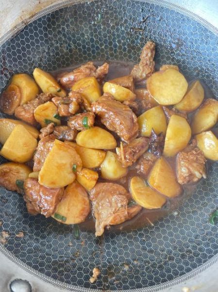 芋头炖排骨怎么做_芋头炖排骨要焯水吗-第2张图片-山城妙识 芋头炖排骨怎么做_芋头炖排骨要焯水吗-第2张图片-山城妙识