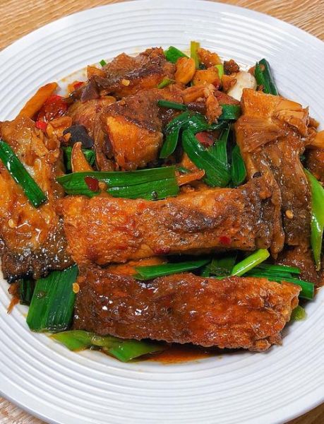 红烧鱼块怎么做_红烧鱼块的家常做法大全视频-第2张图片-山城妙识