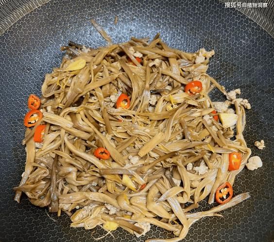 黄花菜中毒会死人吗_黄花菜中毒症状多久出现-第1张图片-山城妙识 黄花菜中毒会死人吗_黄花菜中毒症状多久出现-第1张图片-山城妙识