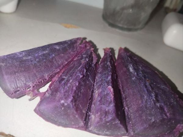 黑土豆和紫薯的区别_哪个更营养-第1张图片-山城妙识 黑土豆和紫薯的区别_哪个更营养-第1张图片-山城妙识