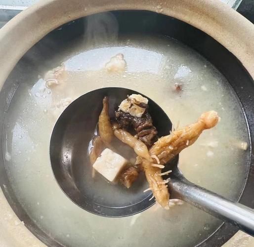 麦冬煲汤大全_麦冬煲汤有什么功效-第3张图片-山城妙识 麦冬煲汤大全_麦冬煲汤有什么功效-第3张图片-山城妙识