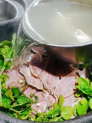 正宗清汤狗肉的做法_如何去除膻味-第3张图片-山城妙识 正宗清汤狗肉的做法_如何去除膻味-第3张图片-山城妙识