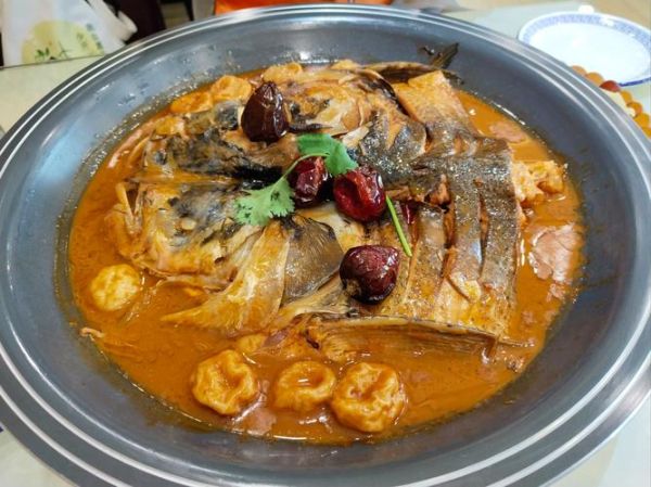 鱼头泡饼配菜有哪些_鱼头泡饼里加什么菜最好吃-第1张图片-山城妙识 鱼头泡饼配菜有哪些_鱼头泡饼里加什么菜最好吃-第1张图片-山城妙识