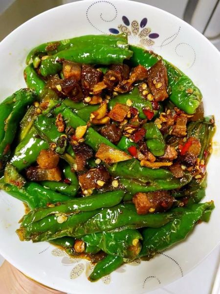 肉末虎皮青椒怎么做_肉末虎皮青椒的家常做法-第2张图片-山城妙识 肉末虎皮青椒怎么做_肉末虎皮青椒的家常做法-第2张图片-山城妙识