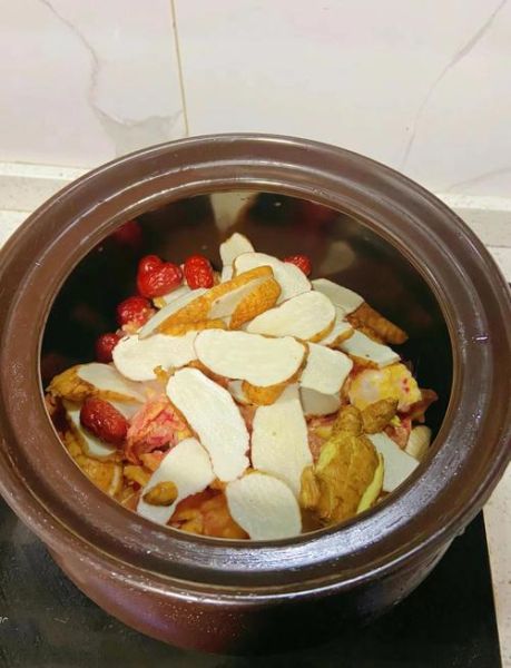 天麻炖鸡的做法_天麻炖鸡的功效与禁忌-第1张图片-山城妙识 天麻炖鸡的做法_天麻炖鸡的功效与禁忌-第1张图片-山城妙识