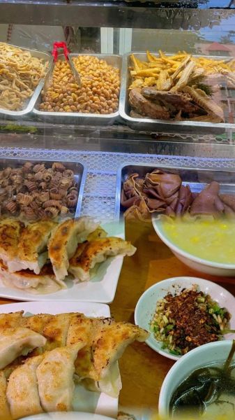 锅贴饺的热量是多少_减肥能吃锅贴饺吗-第1张图片-山城妙识 锅贴饺的热量是多少_减肥能吃锅贴饺吗-第1张图片-山城妙识