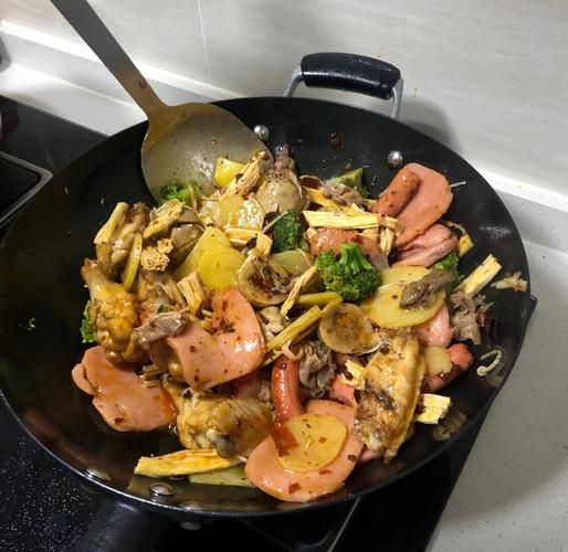 麻辣香锅怎么做_麻辣香锅家常做法视频教程-第3张图片-山城妙识 麻辣香锅怎么做_麻辣香锅家常做法视频教程-第3张图片-山城妙识