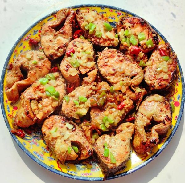 香煎大马哈鱼怎么做_大马哈鱼煎多久才熟-第1张图片-山城妙识 香煎大马哈鱼怎么做_大马哈鱼煎多久才熟-第1张图片-山城妙识