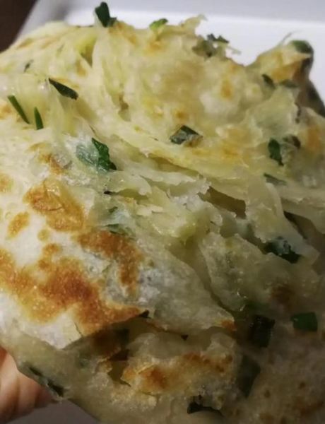 葱油饼怎么做才酥脆蓬松_配方比例是多少-第3张图片-山城妙识 葱油饼怎么做才酥脆蓬松_配方比例是多少-第3张图片-山城妙识