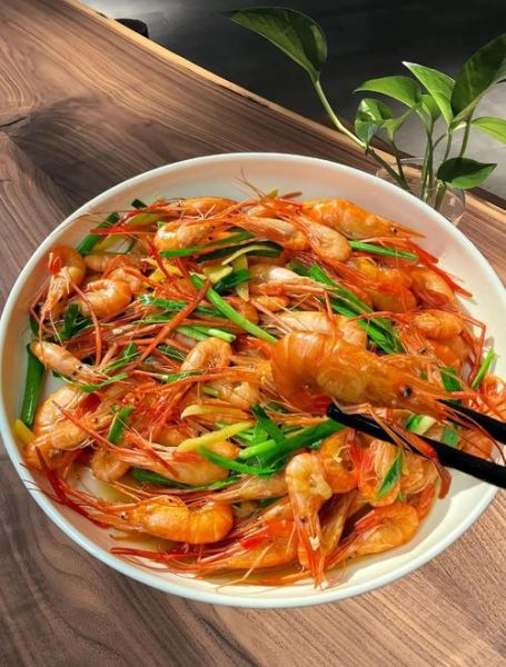 韭菜花炒河虾怎么做_韭菜花炒河虾的营养价值-第2张图片-山城妙识 韭菜花炒河虾怎么做_韭菜花炒河虾的营养价值-第2张图片-山城妙识