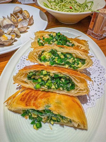 韭菜盒子怎么和面才酥脆_正宗做法窍门-第2张图片-山城妙识 韭菜盒子怎么和面才酥脆_正宗做法窍门-第2张图片-山城妙识