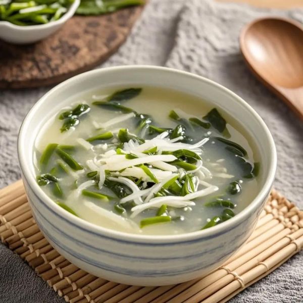 莼菜怎么吃_莼菜的家常做法-第1张图片-山城妙识 莼菜怎么吃_莼菜的家常做法-第1张图片-山城妙识