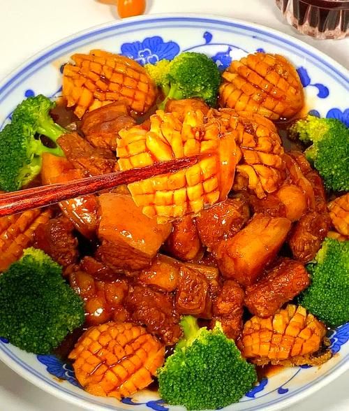 鲍鱼红烧肉怎么做_鲍鱼红烧肉家常做法-第1张图片-山城妙识 鲍鱼红烧肉怎么做_鲍鱼红烧肉家常做法-第1张图片-山城妙识