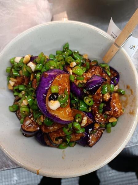 青椒炒青茄子怎么做_青椒炒青茄子热量高吗-第2张图片-山城妙识 青椒炒青茄子怎么做_青椒炒青茄子热量高吗-第2张图片-山城妙识