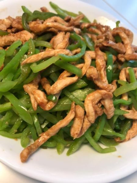青椒炒鸡肉丝怎么炒才嫩_青椒炒鸡肉丝家常做法-第1张图片-山城妙识 青椒炒鸡肉丝怎么炒才嫩_青椒炒鸡肉丝家常做法-第1张图片-山城妙识