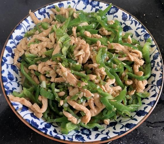 青椒炒鸡肉丝怎么炒才嫩_青椒炒鸡肉丝家常做法-第3张图片-山城妙识 青椒炒鸡肉丝怎么炒才嫩_青椒炒鸡肉丝家常做法-第3张图片-山城妙识