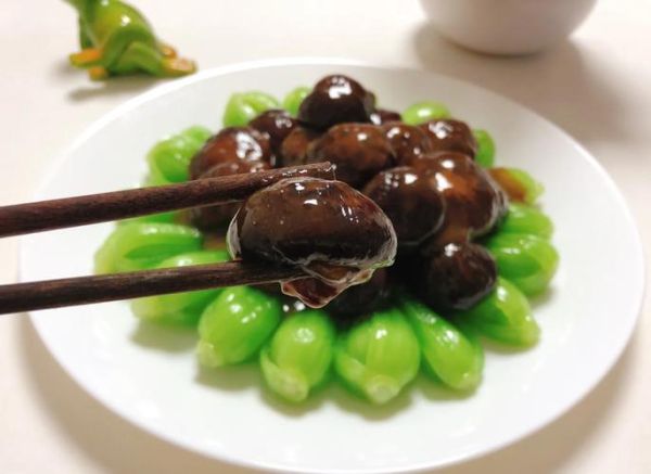 香菇炒菜心怎么做_香菇炒菜心家常做法-第1张图片-山城妙识 香菇炒菜心怎么做_香菇炒菜心家常做法-第1张图片-山城妙识