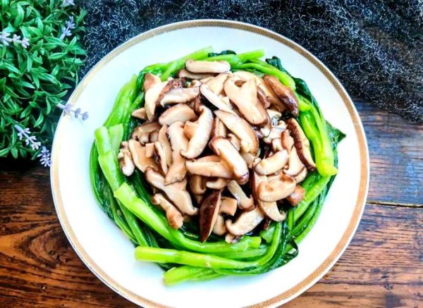 香菇炒菜心怎么做_香菇炒菜心家常做法-第2张图片-山城妙识 香菇炒菜心怎么做_香菇炒菜心家常做法-第2张图片-山城妙识