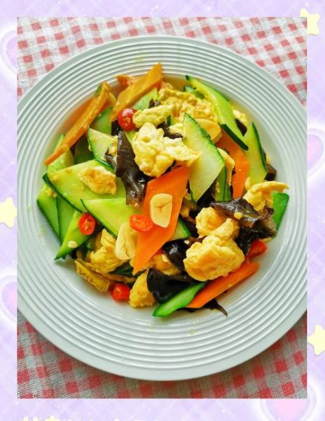 黄瓜木耳炒鸡蛋怎么做_黄瓜木耳炒鸡蛋热量高吗-第1张图片-山城妙识