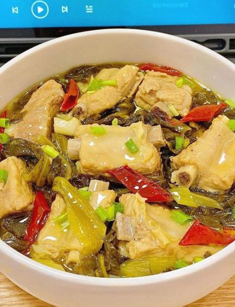 酸菜炖排骨怎么做_酸菜炖排骨的家常做法-第1张图片-山城妙识 酸菜炖排骨怎么做_酸菜炖排骨的家常做法-第1张图片-山城妙识