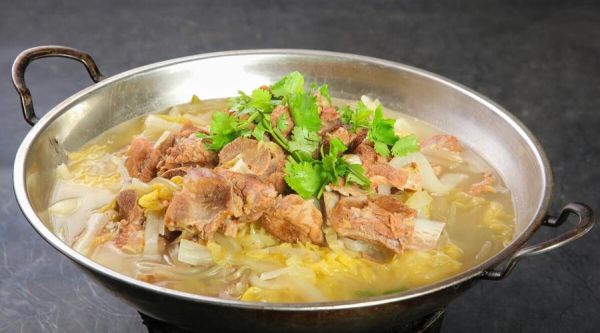 酸菜炖排骨怎么做_酸菜炖排骨的家常做法-第3张图片-山城妙识 酸菜炖排骨怎么做_酸菜炖排骨的家常做法-第3张图片-山城妙识