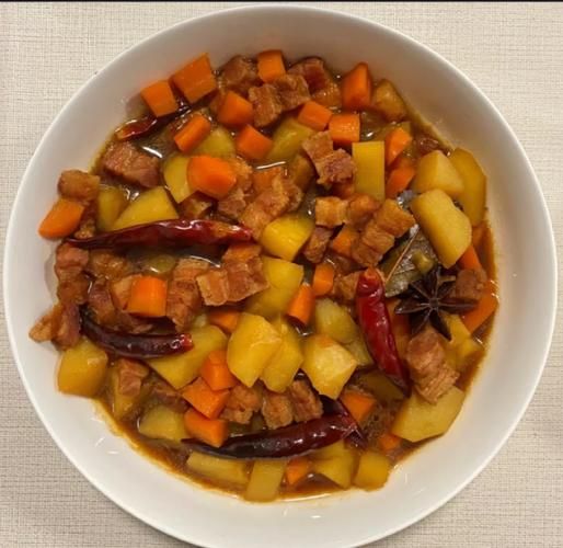 五花肉炖土豆怎么做好吃_家常做法步骤-第1张图片-山城妙识 五花肉炖土豆怎么做好吃_家常做法步骤-第1张图片-山城妙识