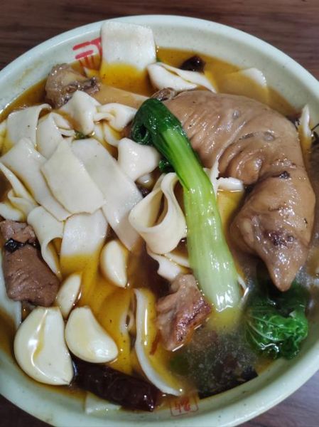 羊肉板面的做法_正宗羊肉板面配料有哪些-第1张图片-山城妙识 羊肉板面的做法_正宗羊肉板面配料有哪些-第1张图片-山城妙识