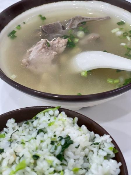 菜饭骨头汤怎么做_正宗骨头汤做法-第1张图片-山城妙识 菜饭骨头汤怎么做_正宗骨头汤做法-第1张图片-山城妙识