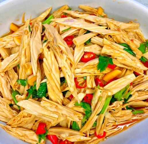 腐竹凉拌菜怎么做好吃_腐竹凉拌要不要焯水-第1张图片-山城妙识 腐竹凉拌菜怎么做好吃_腐竹凉拌要不要焯水-第1张图片-山城妙识