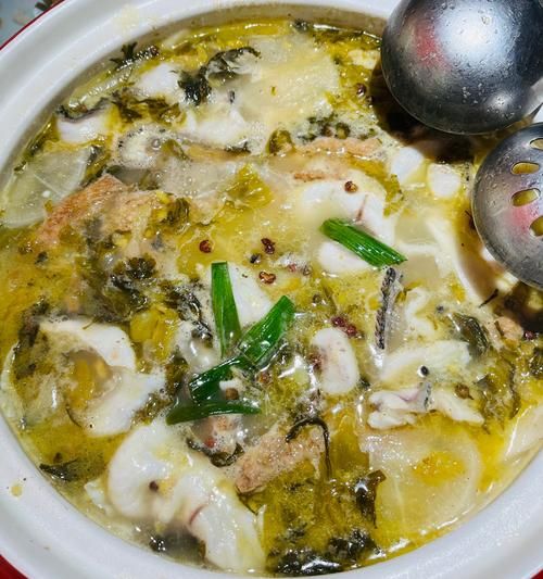 酸菜鱼鱼片怎么做滑嫩_鱼片不碎的秘诀-第3张图片-山城妙识 酸菜鱼鱼片怎么做滑嫩_鱼片不碎的秘诀-第3张图片-山城妙识