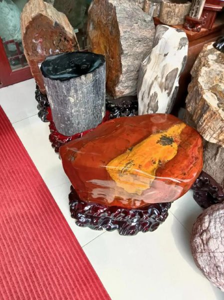 鸡肝石值钱吗_鸡肝石价格多少钱一克-第1张图片-山城妙识 鸡肝石值钱吗_鸡肝石价格多少钱一克-第1张图片-山城妙识