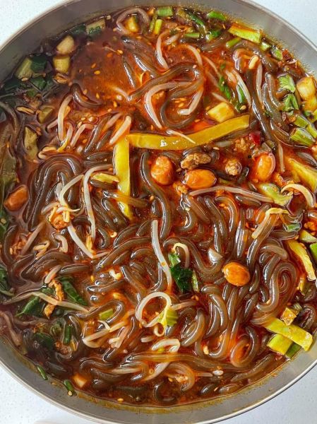 如何在家做酸辣粉_酸辣粉做法步骤详解-第3张图片-山城妙识 如何在家做酸辣粉_酸辣粉做法步骤详解-第3张图片-山城妙识