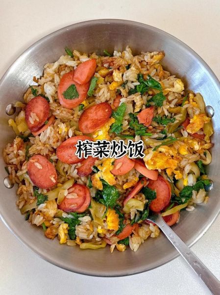 榨菜肉丝炒饭怎么做_隔夜饭更香吗-第2张图片-山城妙识