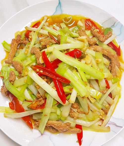 韭黄蘑菇炒肉丝怎么做_韭黄蘑菇炒肉丝的家常做法-第1张图片-山城妙识 韭黄蘑菇炒肉丝怎么做_韭黄蘑菇炒肉丝的家常做法-第1张图片-山城妙识