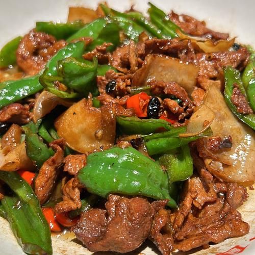 小炒肉怎么做才好吃_小炒肉用哪个部位肉最好-第1张图片-山城妙识 小炒肉怎么做才好吃_小炒肉用哪个部位肉最好-第1张图片-山城妙识