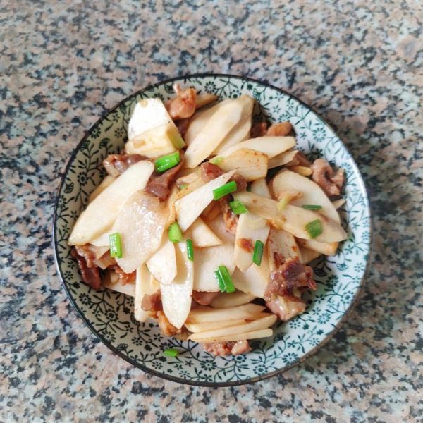 淮山炒肉怎么炒才脆嫩_淮山炒肉用焯水吗-第1张图片-山城妙识 淮山炒肉怎么炒才脆嫩_淮山炒肉用焯水吗-第1张图片-山城妙识