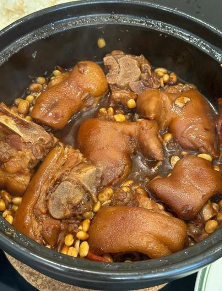 黄豆猪脚汤怎么煲才够浓_黄豆猪脚汤家常做法-第1张图片-山城妙识 黄豆猪脚汤怎么煲才够浓_黄豆猪脚汤家常做法-第1张图片-山城妙识