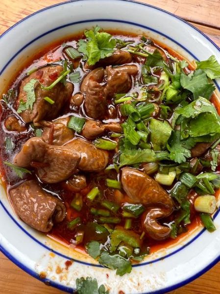 重庆红烧肥肠怎么做_红烧肥肠的配料有哪些-第2张图片-山城妙识 重庆红烧肥肠怎么做_红烧肥肠的配料有哪些-第2张图片-山城妙识