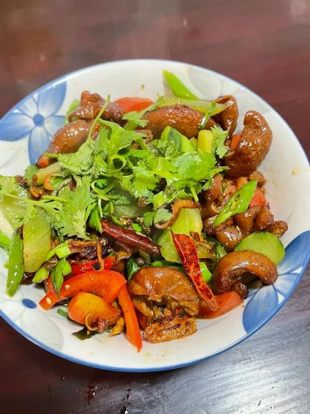 重庆红烧肥肠怎么做_红烧肥肠的配料有哪些-第3张图片-山城妙识 重庆红烧肥肠怎么做_红烧肥肠的配料有哪些-第3张图片-山城妙识