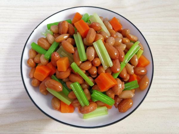 煮花生米怎么煮好吃窍门_煮花生米需要多长时间-第1张图片-山城妙识 煮花生米怎么煮好吃窍门_煮花生米需要多长时间-第1张图片-山城妙识