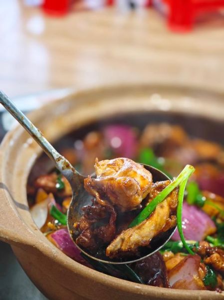 砂锅煲鸡汤的做法_砂锅鸡汤怎么炖好喝-第1张图片-山城妙识