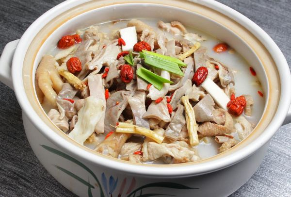 广东胡椒猪肚鸡怎么做_正宗胡椒猪肚鸡配方-第2张图片-山城妙识 广东胡椒猪肚鸡怎么做_正宗胡椒猪肚鸡配方-第2张图片-山城妙识