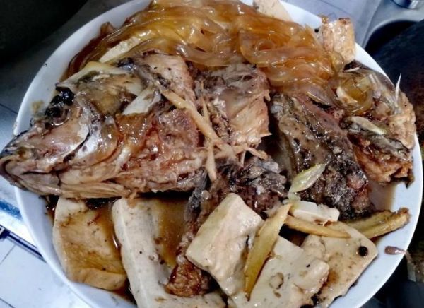 侉炖鱼用鲤鱼怎么做_正宗做法步骤详解-第1张图片-山城妙识